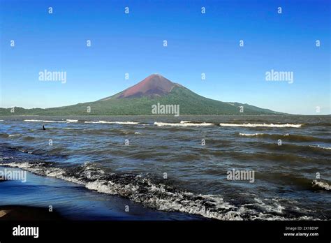 Momotombo Volcano 1279m Lake Managua Leon Nicaragua An Imposing