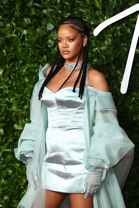 Rihanna Award Show Fashion
