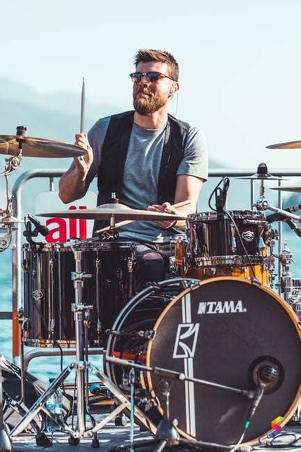 Define Drum Drum Meaning Drum Examples Drum Synonyms Drum Images