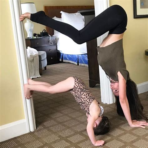 Hilaria Baldwin Yoga In Allen Lebenslagen Gala De