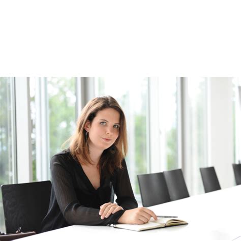 Anna Staab Wissenschaftliche Mitarbeiterin Lehrstuhl Für