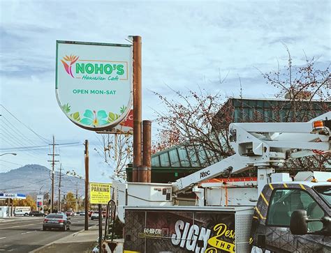 Hiline Homes Pylon Faces The Sign Dude