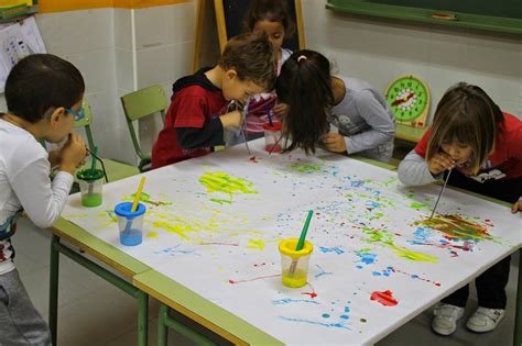 Los Erizos Taller De Pintura Con La Técnica Del Soplado