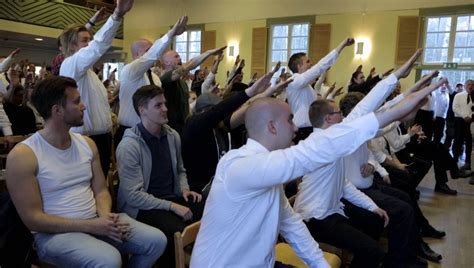 Nmr Leder Simon Lindberg Dømt Etter Nazihilsen Nrk Dokumentar