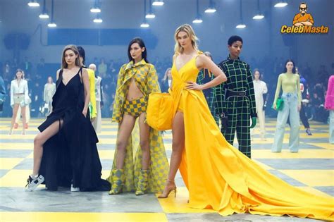 Karlie Kloss Nude Photos And Sex Scene Videos Celebmasta