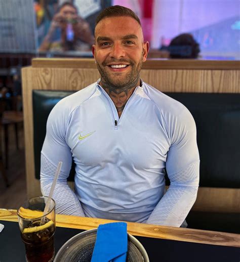 Man Calls His Extra Large Penis A T Has Slept With 1000 Women