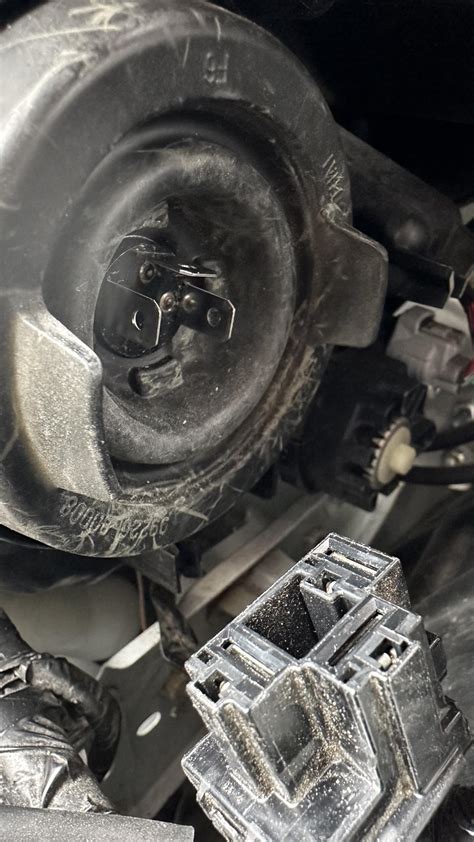 Can I Use Silicon Paste On Electrical Connectors For Headlights R