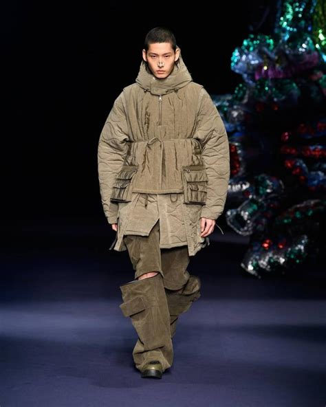 연예인 데일리룩 모델스닷컴 핫리스트에 오른 신예 모델 Daum 카페