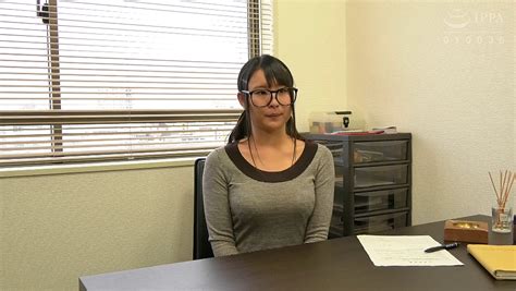 Av面接にやってきたデカ乳メガネ人妻 総集編6人 アダルト動画 ソクミル
