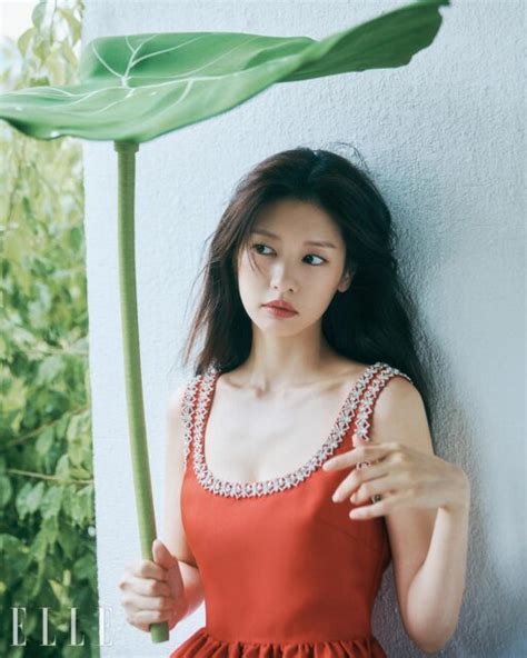 Actress Jung So Min Goes Viral For Her Mothering Moment Koreaboo
