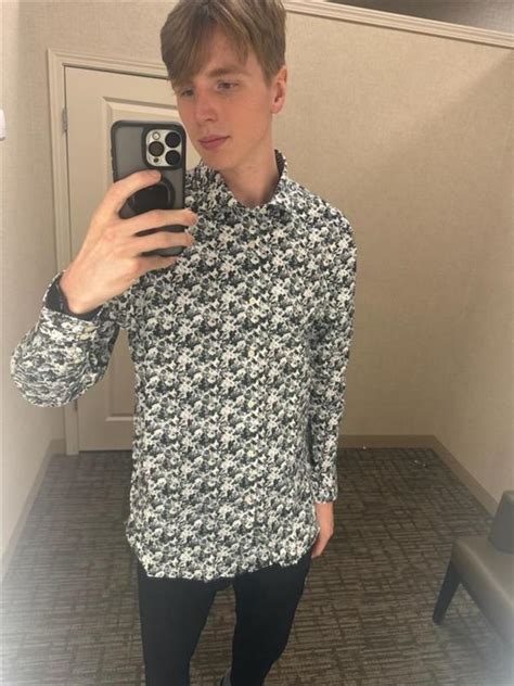 Madre De Riley Strain Dice Que él Le Envió Un Mensaje De Texto Sobre