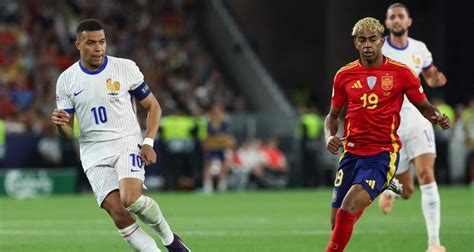 Mbappé Est Plus Proche Que Lamine Datteindre Le Niveau De Messi