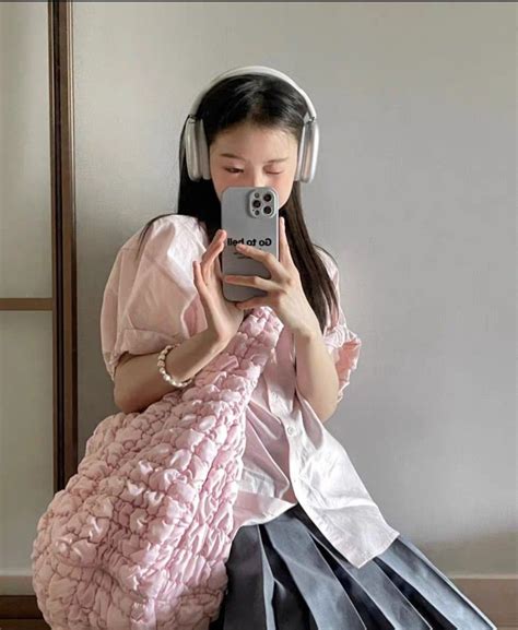 Barbie Pink Cos Exclusive Oversize Quilted Bag Ready Stock Womens