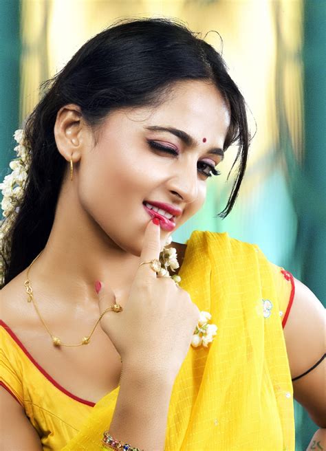 Anushka Shetty Hot Cinema Actress Anushka Shetty In Telugu Movie Hot Vedam Photoshot Hd Images