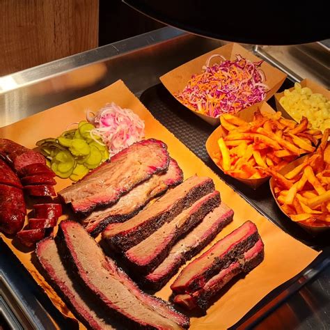 Dubai Loves Palestinian Owned Bbq Joint Serving Authentic Texas Bbq