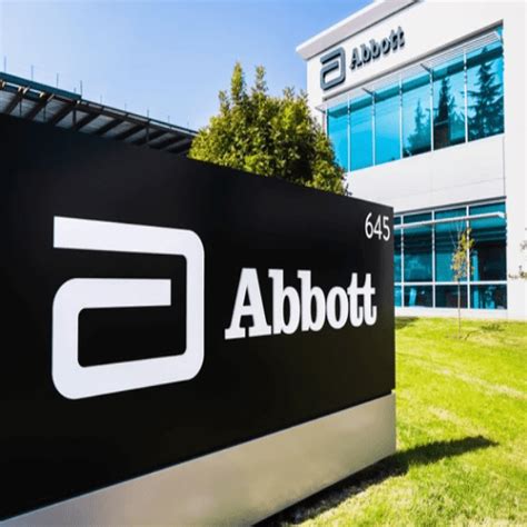 Top Medical Device Manufacturers Shaping The Future Of Healthcare In 2025