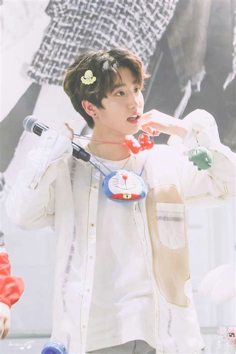 Han Jisung Cute Wallpapers Wallpaper Cave