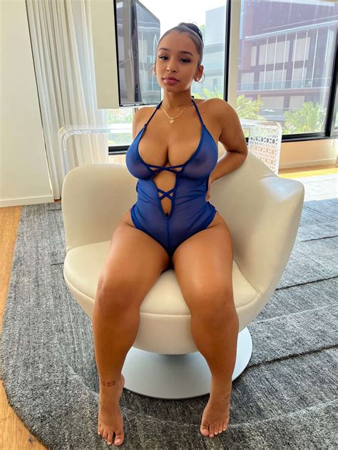 Damn Shesfreaky Damn Shesfreaky