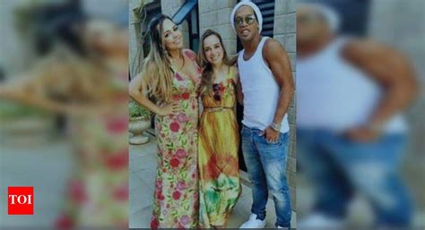Ronaldinho Marriage Ronaldinho To Marry Two Women At The Same Time