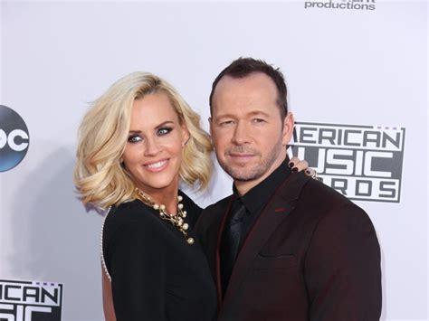Jenny Mccarthy Says She Prayed To God Before Meeting Husband Donnie
