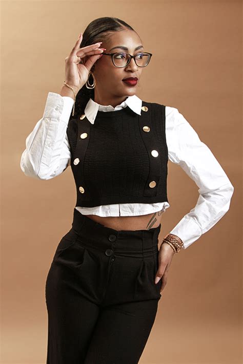 Tia Model Folio Tia Model Folio