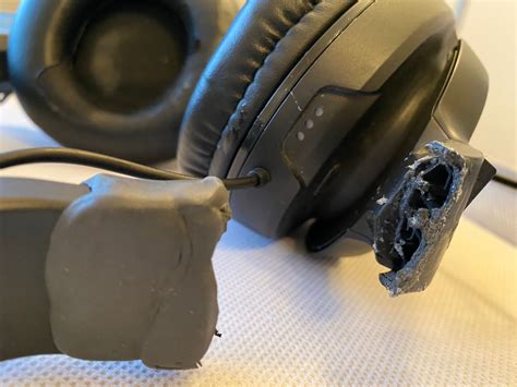 My Broken Headset Driving Me To The Limit Rfixit