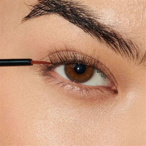 11 Best Eyelash Clusters For Any Makeup Look Ranked Glamour Uk