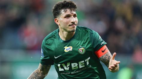 Klub Ligi Mistrzów Chciał Króla Strzelców Ekstraklasy Odrzucił Gigantyczny Kontrakt Przegląd