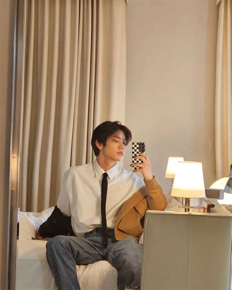 더쿠 추구미 ㅈㄴ 극과 극인 연준 Vs 수빈 파리 인스타그램