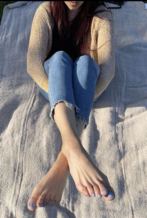 What Should I Rub On Them 🙃 R Feetpics