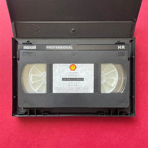 Shell Leading By Design Shells New Retail Visual Identity Visual