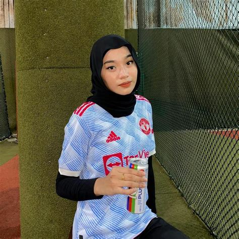 Baju Futsal Wanita Hijab Michellertnelson