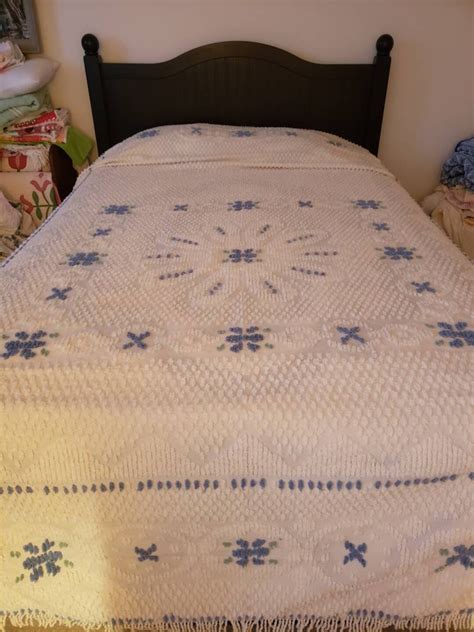 Beautiful Vintage Chenille Bedspread X And O Etsy