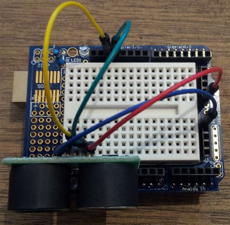 פיתוח תוכנה Arduino UltraSonic Sensor