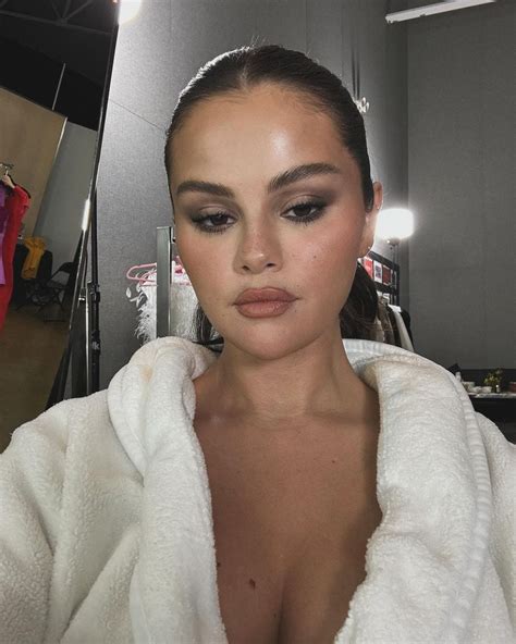 Selena Gomez Claps Back At Plastic Surgery Rumours On Tiktok