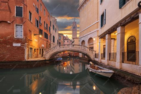 Premium Photo Venice Italy Canals And Bridges