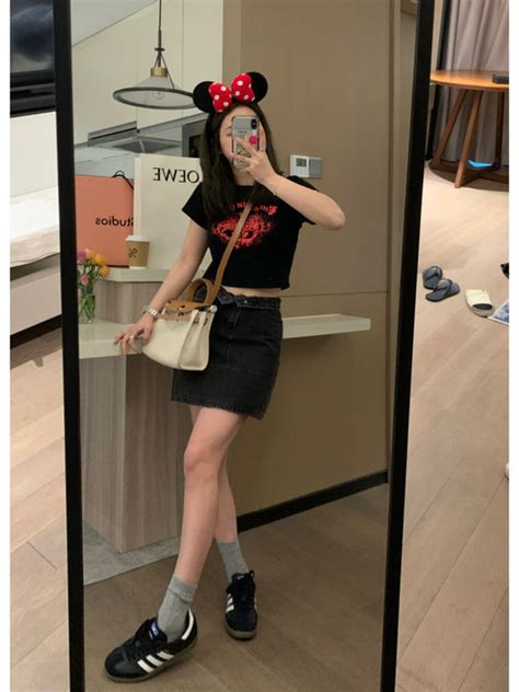 Love Letter Printing Straight Shoulder Round Neck Hot Girl Short Sleeve T