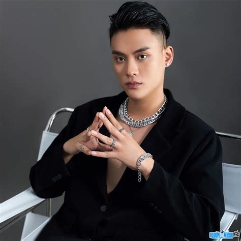 Youtuber Đại An Anh Áo Đen
