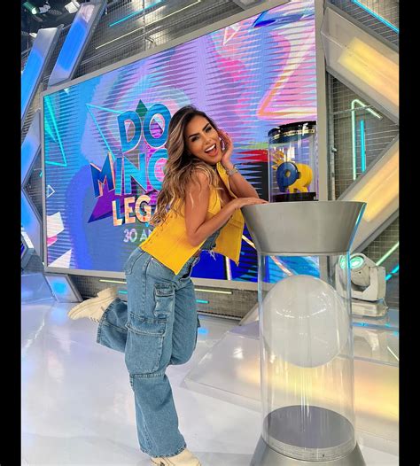 Foto Erika Schneider é Influencer E Ex Bailarina Do Domingão Do