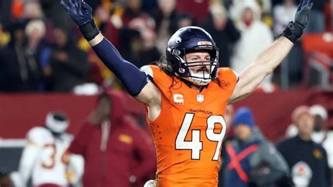 Denver Broncos Linebacker Alex Singleton Returns To Field Three Weeks After Cancer Surgery
