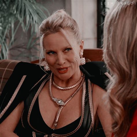 Alexis Carrington Netflix Series Scarlett It Cast Icon Scenery