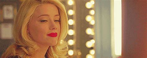 Amber Heard Closing Eyes 