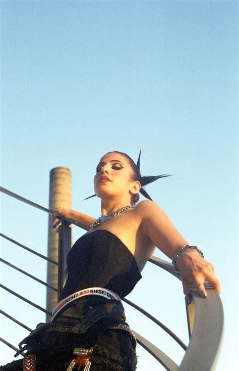 Evîn Debuts Music Video “yarê” Off Ep It Wasnt Even For You