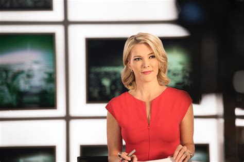 Megyn Kelly Begs Paparazzi For Privacy Lawyer Rips Nbc Amid Exit Talk