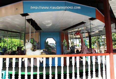 Taman Ria Putri Kaca Mayang Riau Daily Photo