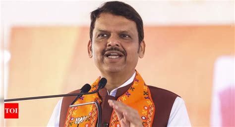 Devendra Fadnavis Slams Rahul Gandhi Over Blank Pages Message At Nagpur Event An Insult To