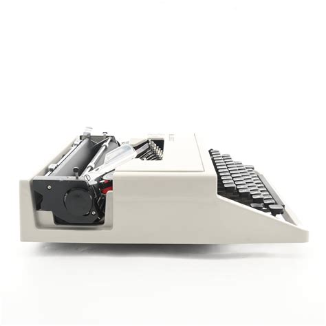 Olivetti Dora Typewriter Grey Refurbished Free Uk Postage Mr And Mrs Vintage Typewriters Ltd