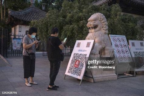 Code Trace Photos And Premium High Res Pictures Getty Images