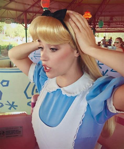 Pin By Heather Hopkins On Alice Alice In Wonderland Pictures Disney