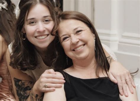 Rotterdamse Nersin En Llayda Serveren Familiegerechten Op Terras Laurenskerk Open Rotterdam